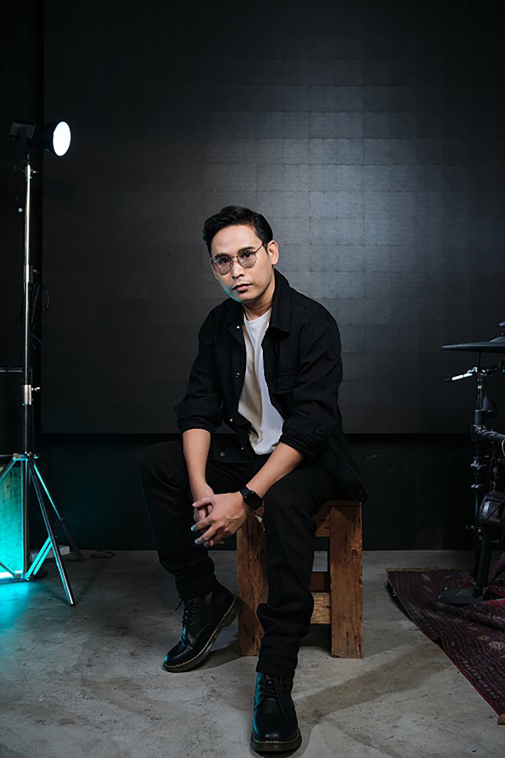 Golf Prawit ปล่อยซิงเกิล "คนอ่อนแอ" อยากให้ทุกหัวใจที่อ่อนแอกลับมาเข้มแข็ง